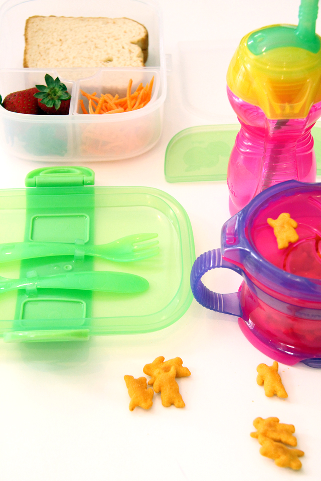 Feeding On-the-Go with Munchkin - Project Nursery